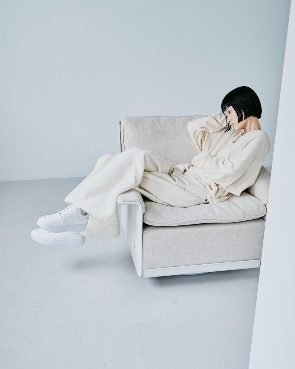 MOAK｜WHITE – FILLIN